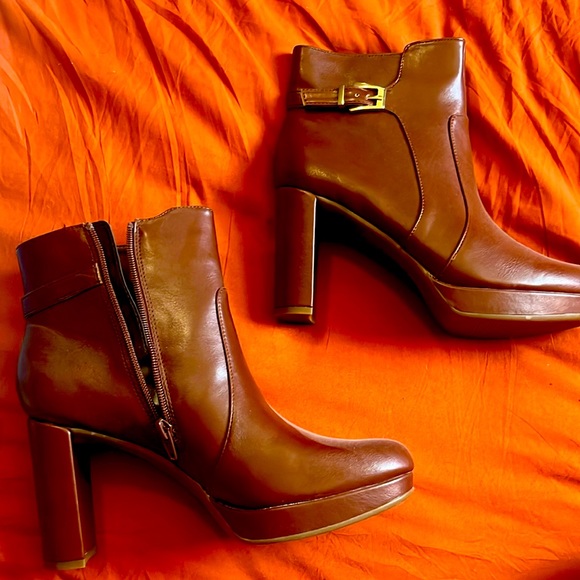 Naturalizer | Shoes | Naturalizer Brown Boots Super Cute Never Been ...